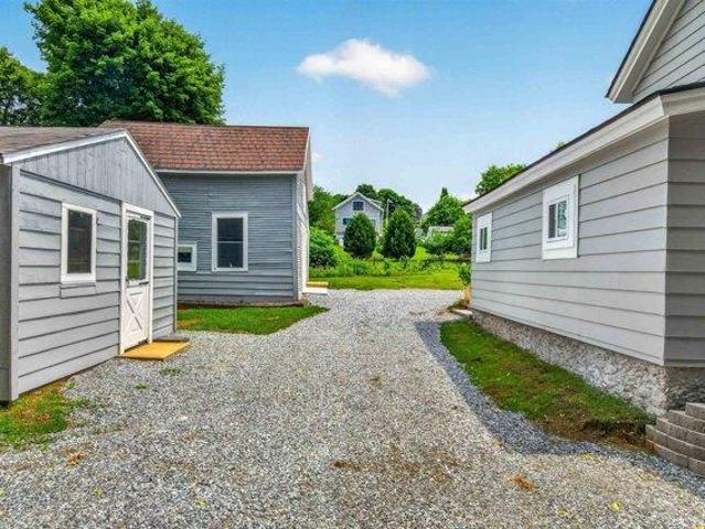 house with 3 bedroom, Rutland VT DS104265010