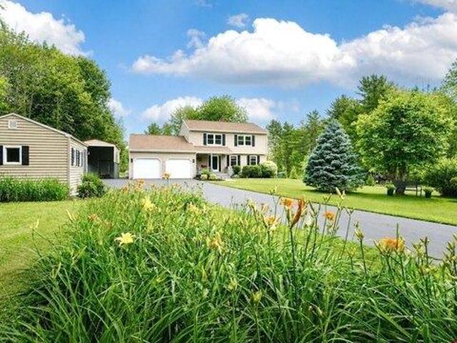 house with 3 bedroom, Scarborough ME ES104570635