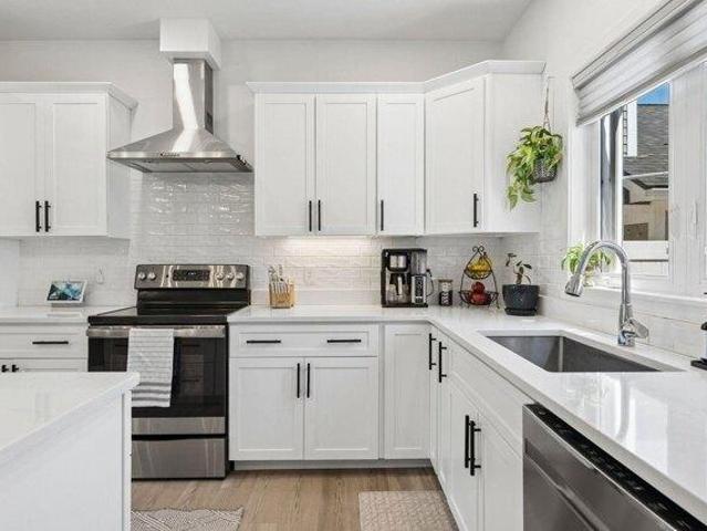 house with 3 bedroom, Scarborough ME ES105176278