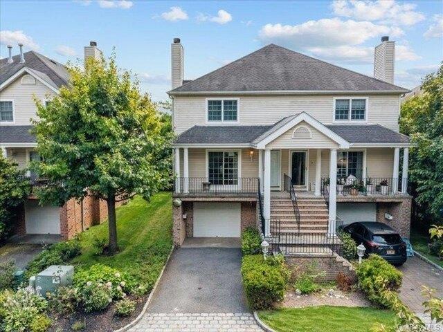 house with 3 bedroom, Scarsdale NY ES105192830