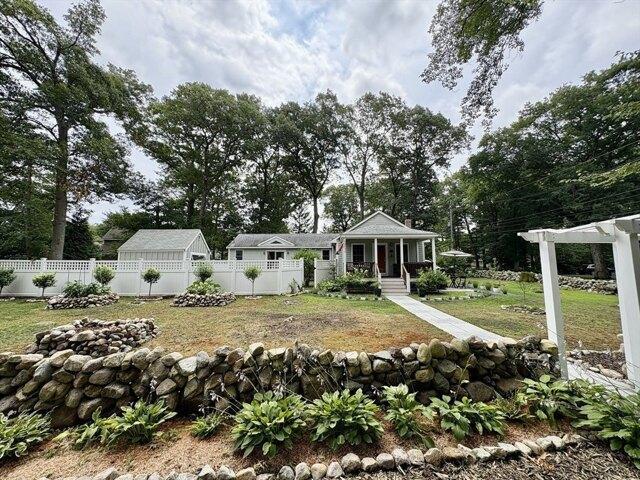house with 3 bedroom, Scituate MA DS104480406