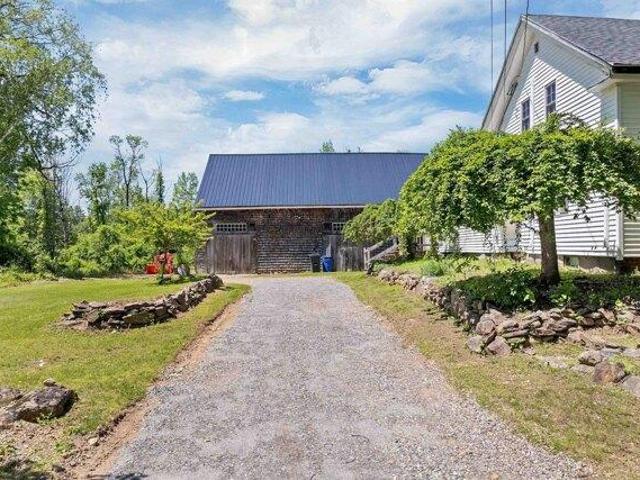 house with 3 bedroom, Sanbornton NH DLS103126430