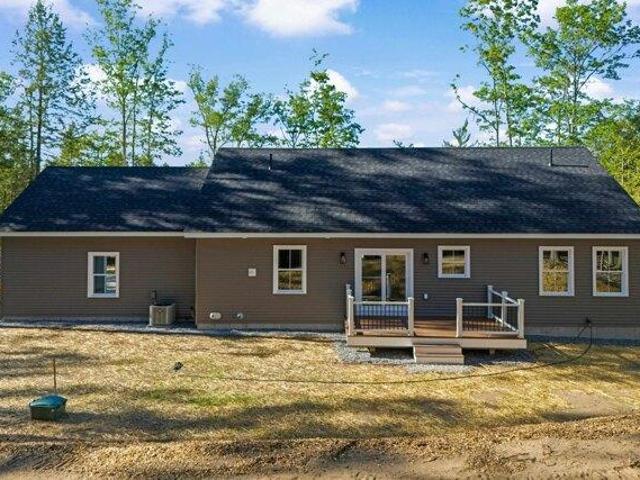 house with 3 bedroom, Sanbornton NH ES103929583