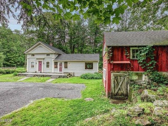 house with 3 bedroom, Sandisfield MA ES103433311