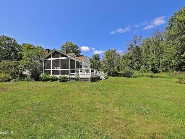 house with 3 bedroom, Sandisfield MA ES105159199