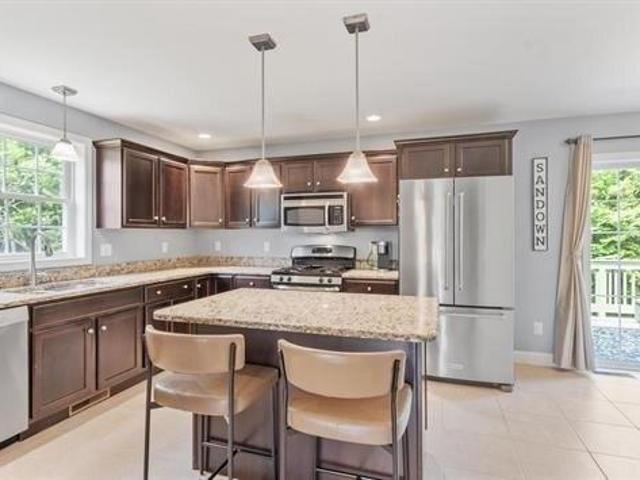 house with 3 bedroom, Sandown NH ES104232400