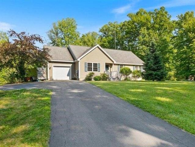 house with 3 bedroom, Sandown NH ES105093931