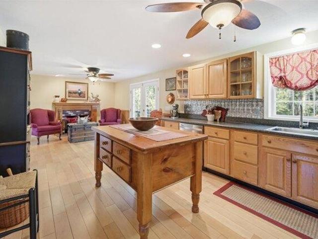 house with 3 bedroom, Sandown NH ES105127658