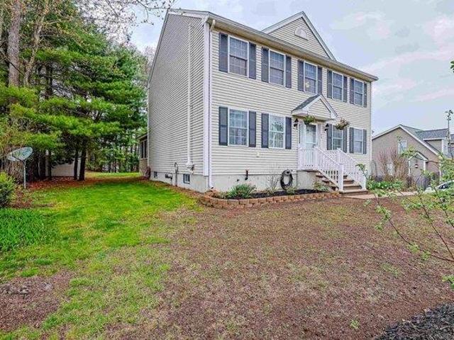 house with 3 bedroom, Sandown NH ES103248517