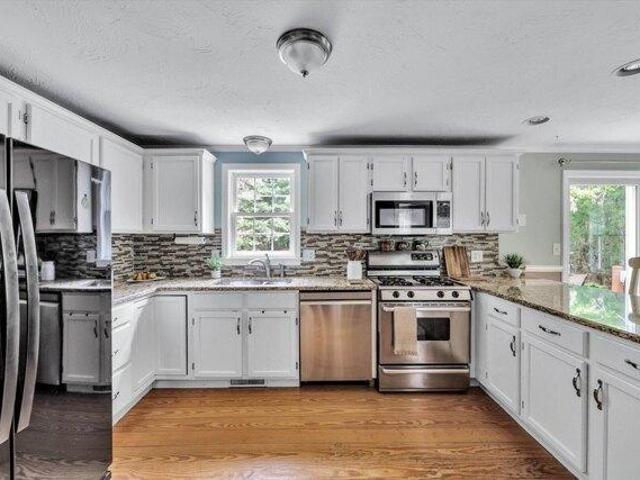 house with 3 bedroom, Sandwich MA ES104332245