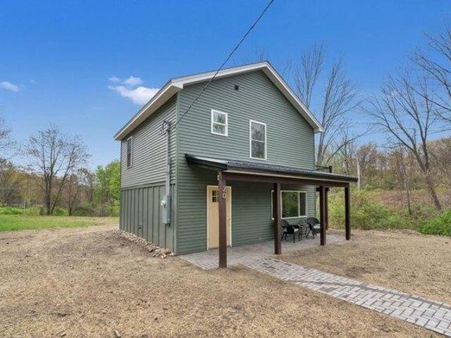 house with 3 bedroom, Sanford ME DS102761651
