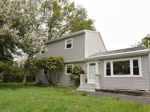 house with 3 bedroom, Sanford ME DS102778038
