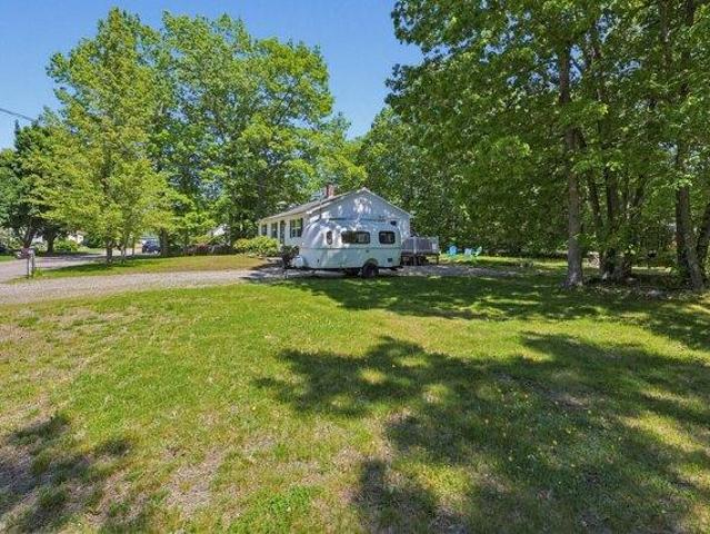 house with 3 bedroom, Sanford ME ES105105484