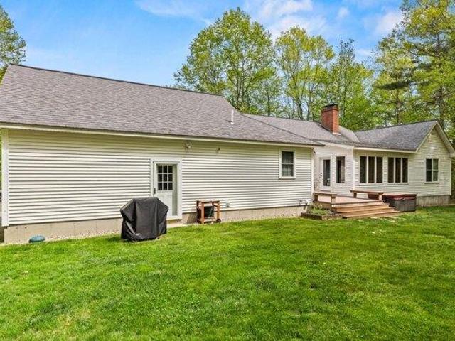 house with 3 bedroom, Sanford ME ES105123898