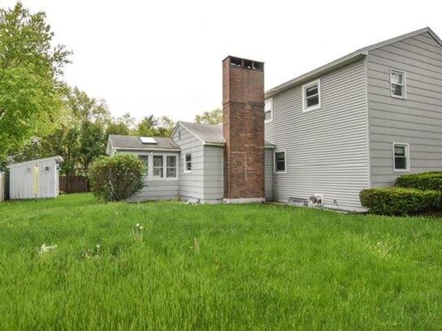 house with 3 bedroom, Sanford ME ES105140906
