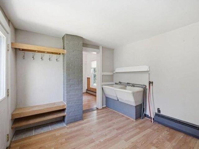 house with 3 bedroom, Sanford ME ES105231422