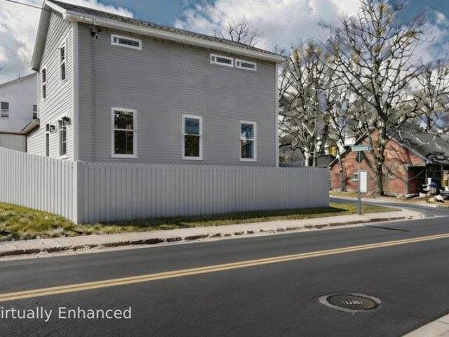house with 3 bedroom, Sanford ME ES103968975