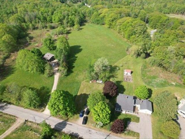 house with 3 bedroom, Sanford ME ES103969324
