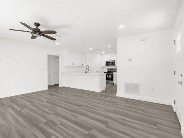 house with 3 bedroom, Sanford FL ES104903288