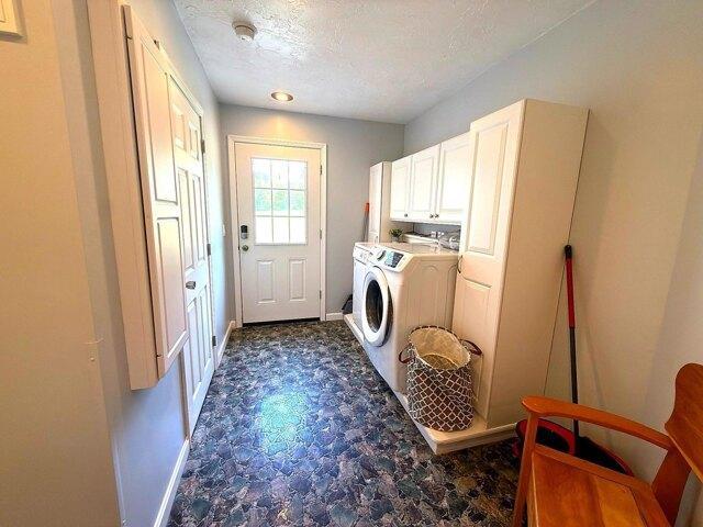 house with 3 bedroom, Sangerville ME DS103886428