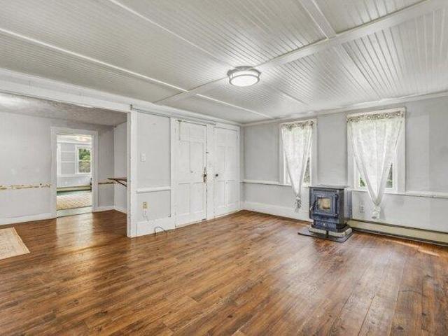 house with 3 bedroom, Sabattus ME ES105093591
