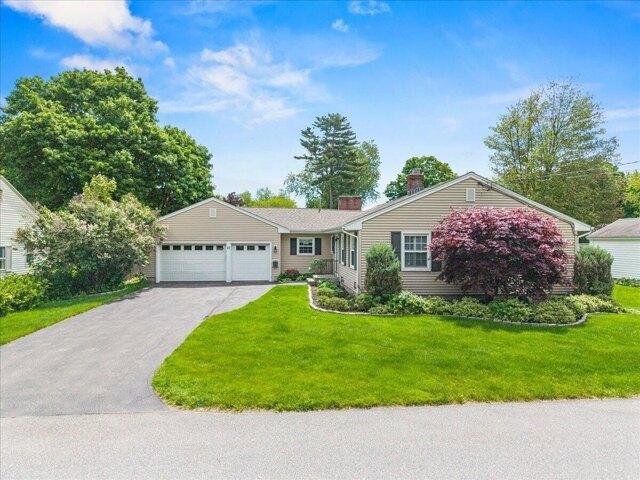 house with 3 bedroom, Saco ME DS103018110