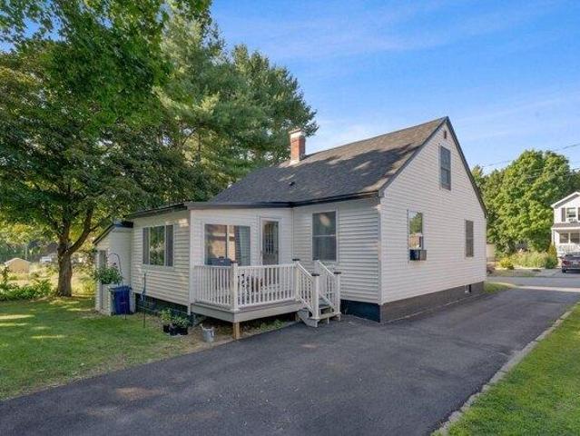 house with 3 bedroom, Saco ME ES104920946