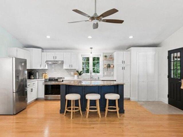 house with 3 bedroom, Saco ME ES105109490
