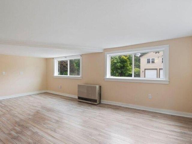 house with 3 bedroom, Saco ME ES105117481