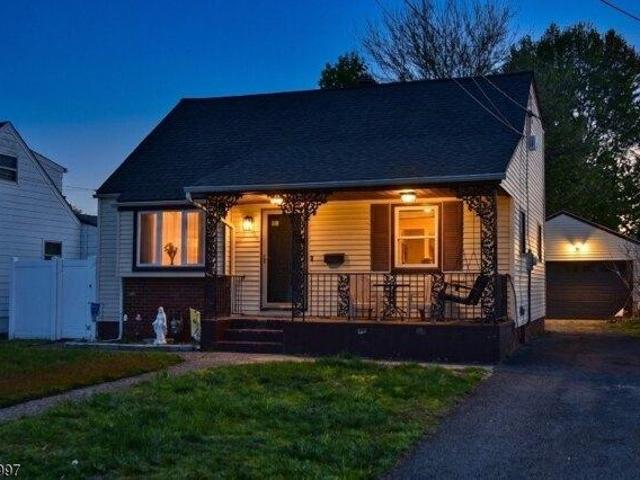 house with 3 bedroom, Saddle Brook NJ DS102317122