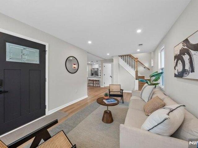 house with 3 bedroom, Saddle Brook NJ ES104568016