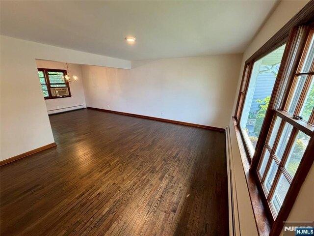 house with 3 bedroom, Saddle Brook NJ ES104833139