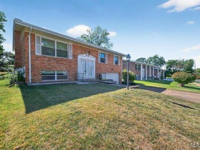 house with 3 bedroom, Saint Louis MO DLS94490704