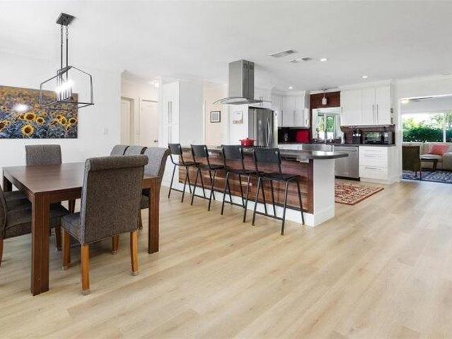 house with 3 bedroom, Saint Petersburg FL DS92249008