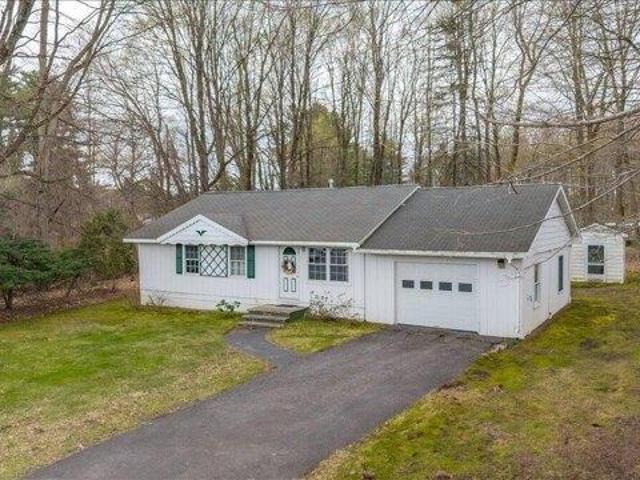 house with 3 bedroom, Saratoga Springs NY ES103626610