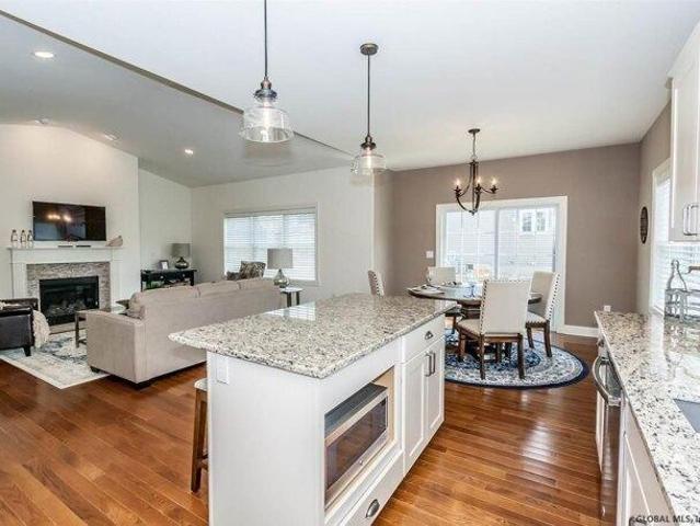 house with 3 bedroom, Saratoga Springs NY ES103627044