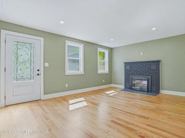 house with 3 bedroom, Saugerties NY ES104904537