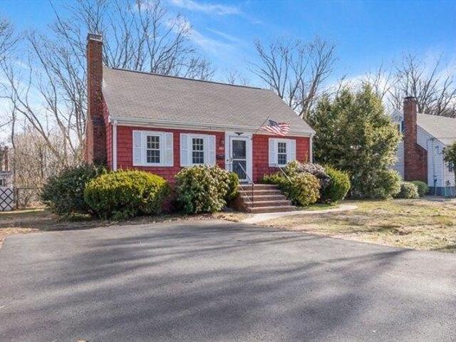house with 3 bedroom, Saugus MA DLS102479418