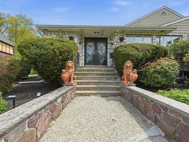 house with 3 bedroom, Saugus MA DLS103019318