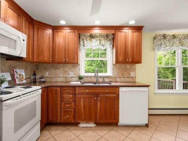 house with 3 bedroom, Saugus MA ES103019925
