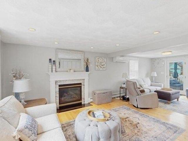 house with 3 bedroom, Saugus MA ES103035274