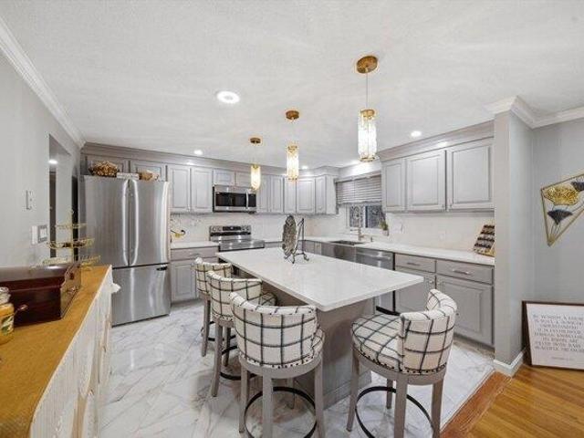 house with 3 bedroom, Saugus MA ES103070473