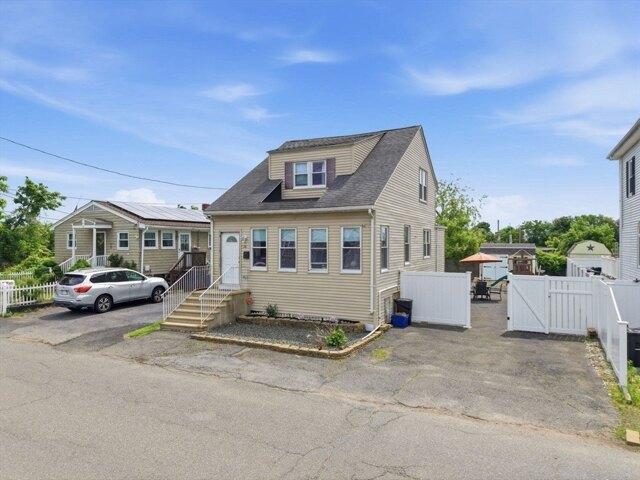house with 3 bedroom, Saugus MA ES103075072