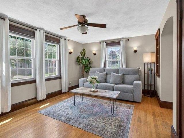 house with 3 bedroom, Saugus MA ES103221286