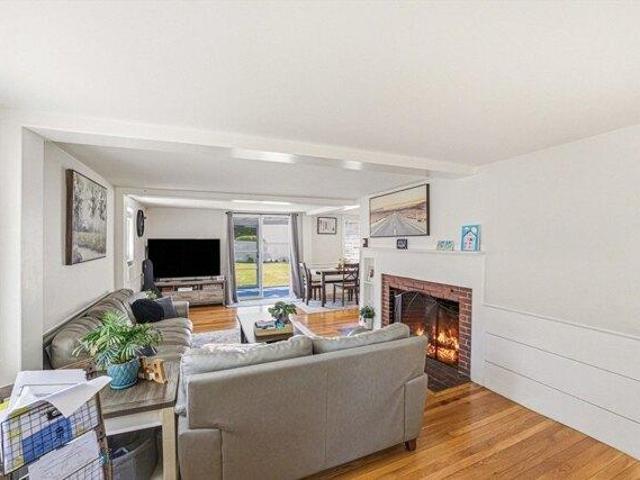 house with 3 bedroom, Saugus MA ES104567543