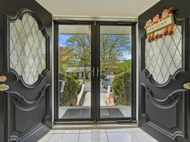 house with 3 bedroom, Saugus MA ES104809529