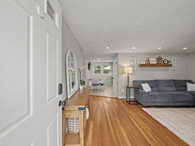 house with 3 bedroom, Saugus MA ES104850671