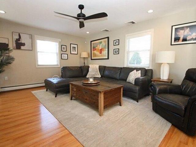 house with 3 bedroom, Saugus MA ES105080815