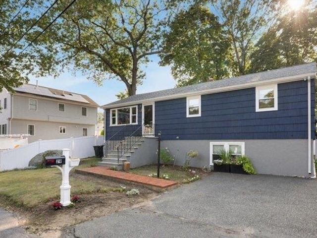 house with 3 bedroom, Saugus MA ES105141812