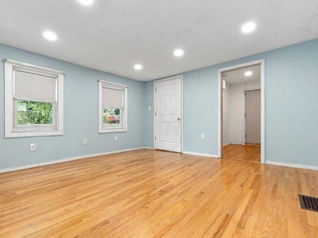 house with 3 bedroom, Saugus MA ES105143445